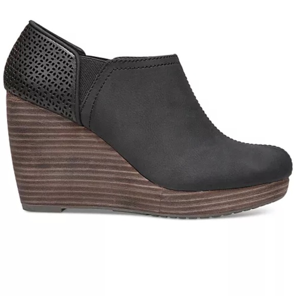 Dr. Scholl's | Shoes | Dr Scholls Harlow Black Wedge Shooties 95 Comfy ...
